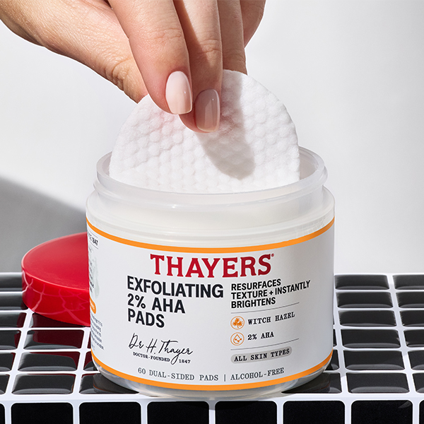 Exfoliating 2% AHA Facial Pads with Witch Hazel - Thayers